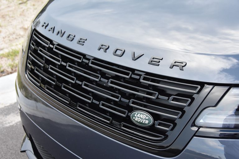 2024 Land Rover Range Rover Velar Dynamic SE P400 Review & Test Drive ...