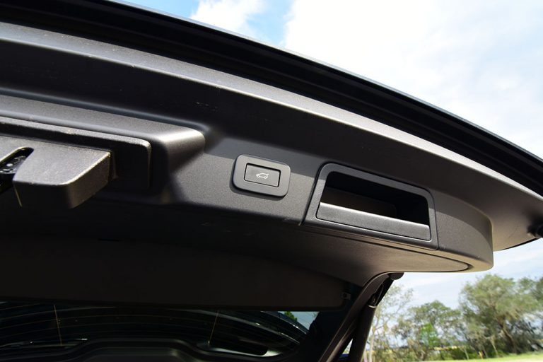 2024 Land Rover Range Rover Velar Dynamic SE P400 Review & Test Drive ...