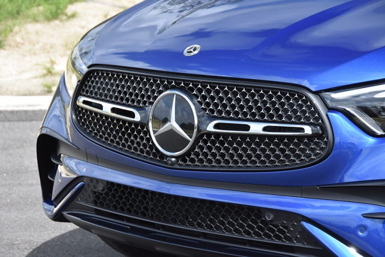 2023 Mercedes-Benz GLC 300 4MATIC Review & Test Drive : Automotive Addicts