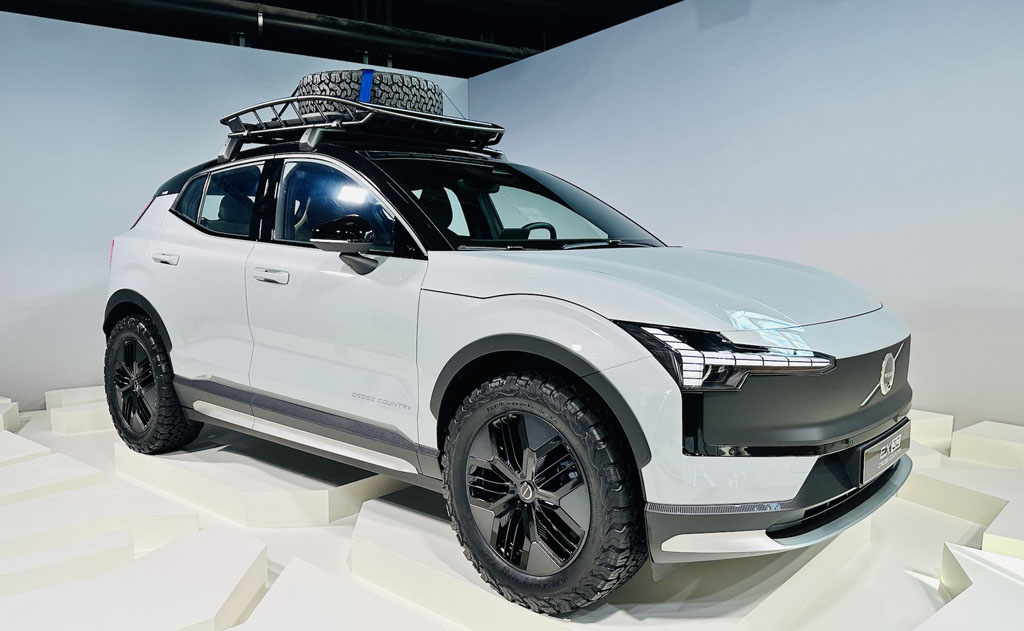 Entry-Level 2025 Volvo EX30 EV Officially Priced At $36,245 ...