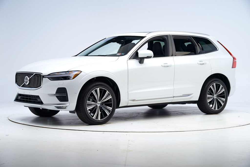 2023-24 Volvo XC60 and XC60 Recharge PHEV Earn IIHS Top Safety Pick Awards : Automotive Addicts