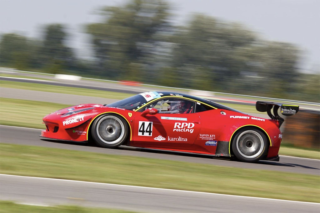 How to Capture Incredible Photos of Race Cars: 9 Tips and Tricks ...