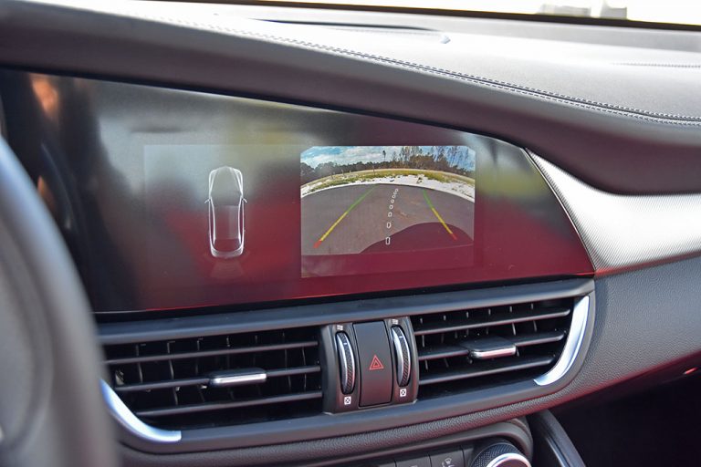 2024 Alfa Romeo Giulia Veloce RWD Review & Test Drive : Automotive Addicts