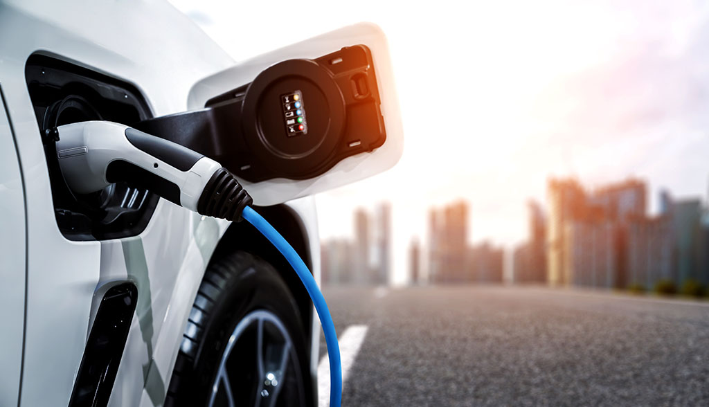 Thousands of Dealerships Urge Biden to Slow Electric Vehicle Push ...