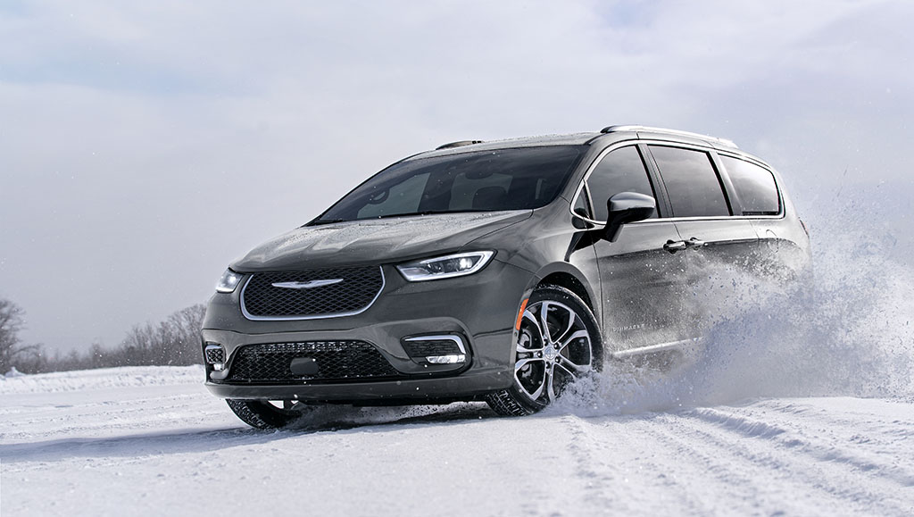 2023-24 Chrysler Pacifica Minivan Earns IIHS Top Safety Pick Award ...