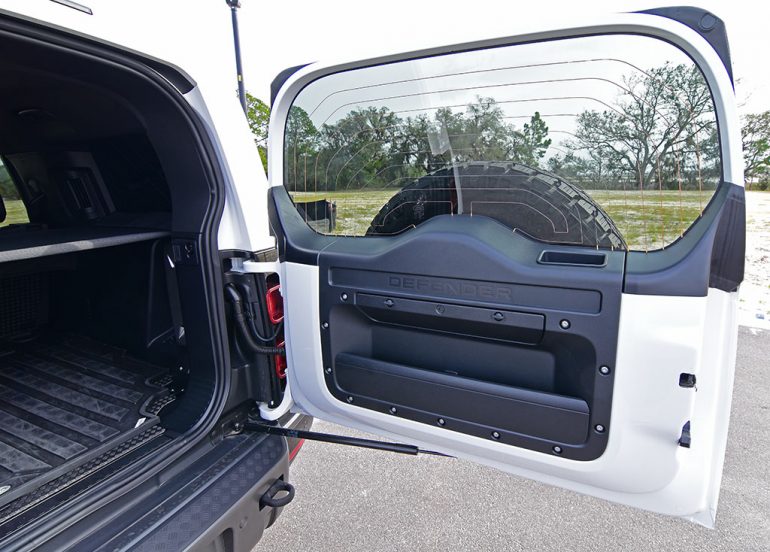 2024 Land Rover Defender 130 Outbound P400 Review & Test Drive ...