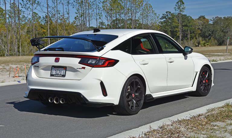 2024 Honda Civic Type R Review & Test Drive : Automotive Addicts