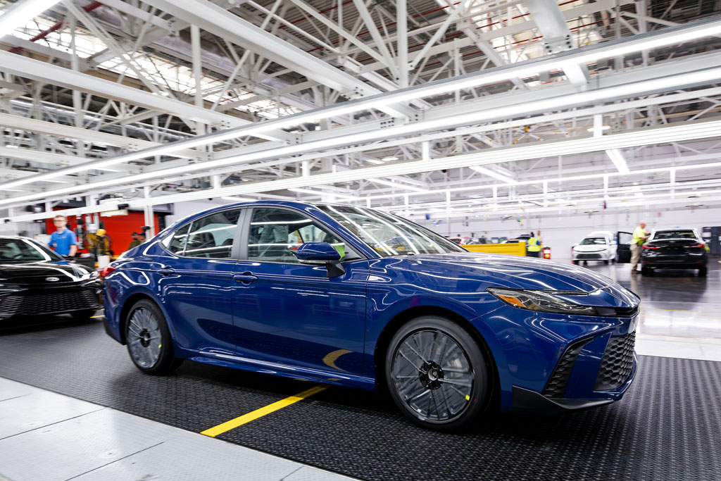 Redesigned 9th-Generation Toyota Camry in New All-Hybrid Form Starts ...