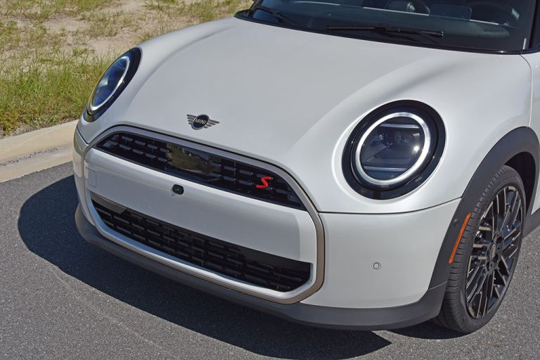 2025 MINI Cooper S Review & Test Drive : Automotive Addicts