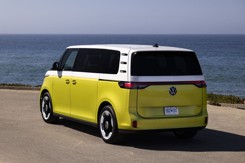 2025 VW ID. Buzz Connects a Storied Past to an Electric Future ...