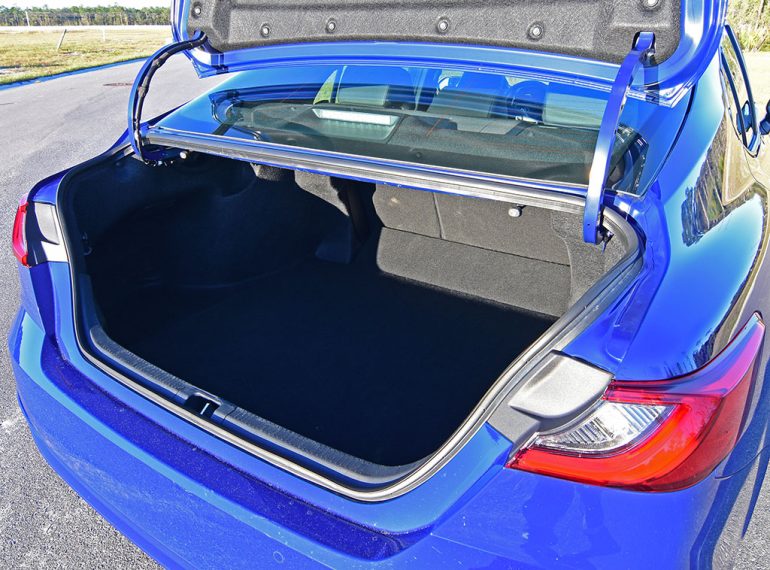 2025 Toyota Camry XSE AWD Review & Test Drive : Automotive Addicts