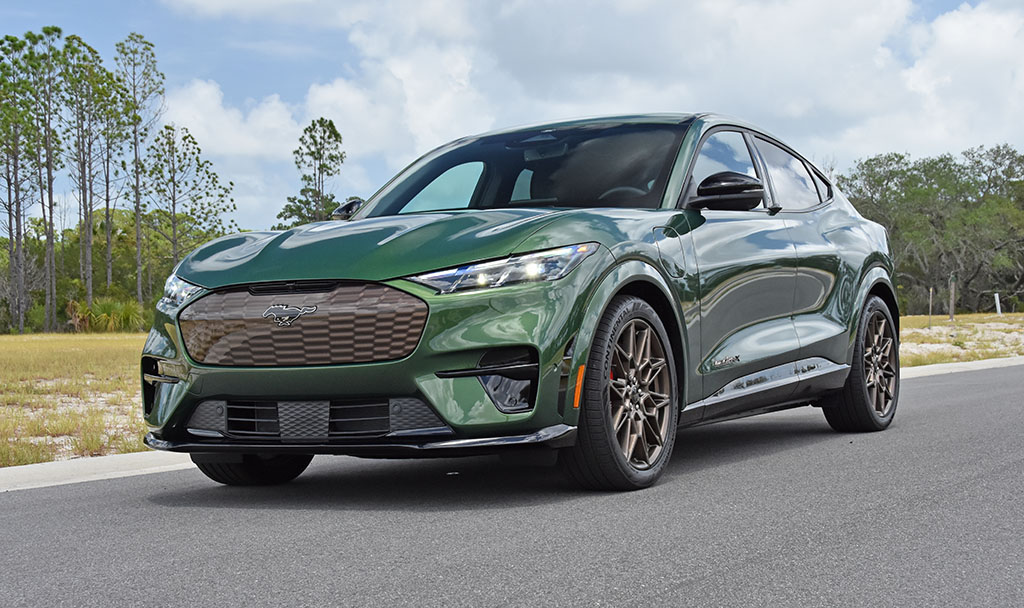 Electric Mustang Mach-E Outsells Gasoline Mustang For The First Time in ...