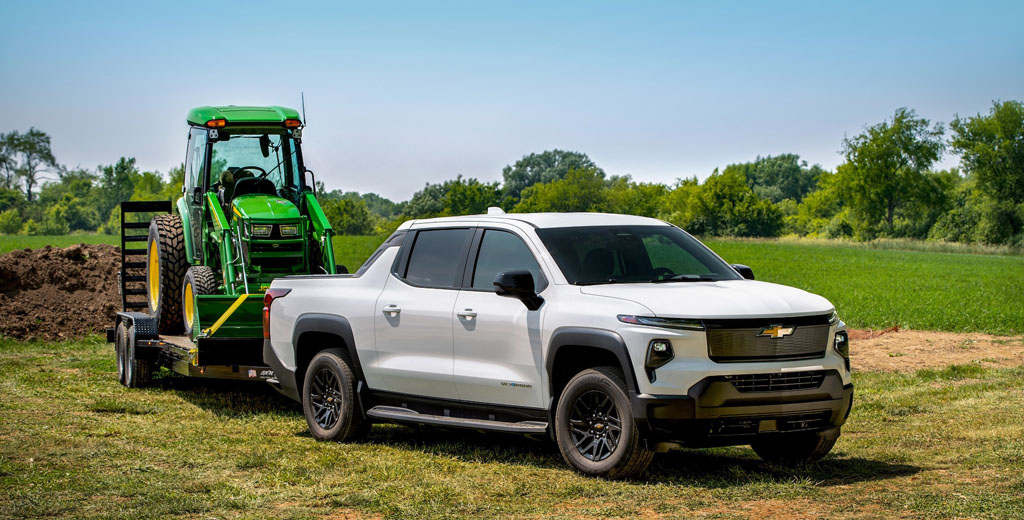 2025 Chevy Silverado EV: 492 Miles of Inexperienced Power : Automotive ...