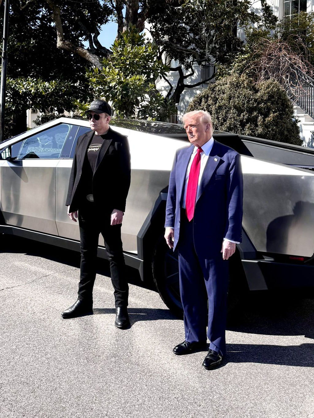 Trump Buys a Tesla Model S Plaid in a Puzzling Move Despite EV ...