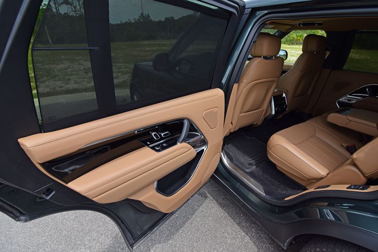 2025 Land Rover Range Rover SE LWB 7-Seat Review & Test Drive ...