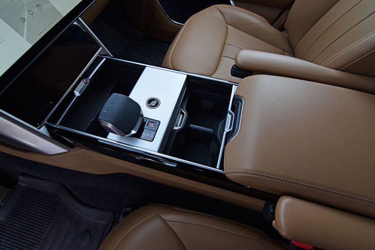 2025 Land Rover Range Rover SE LWB 7-Seat Review & Test Drive ...