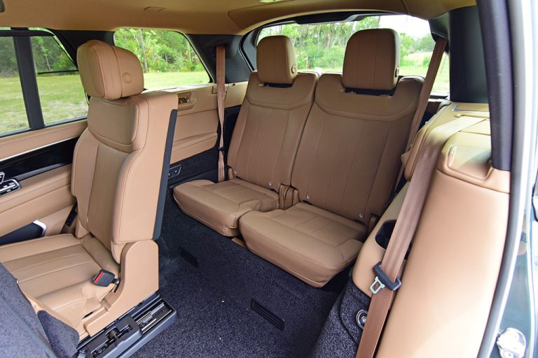 2025 Land Rover Range Rover SE LWB 7-Seat Review & Test Drive ...