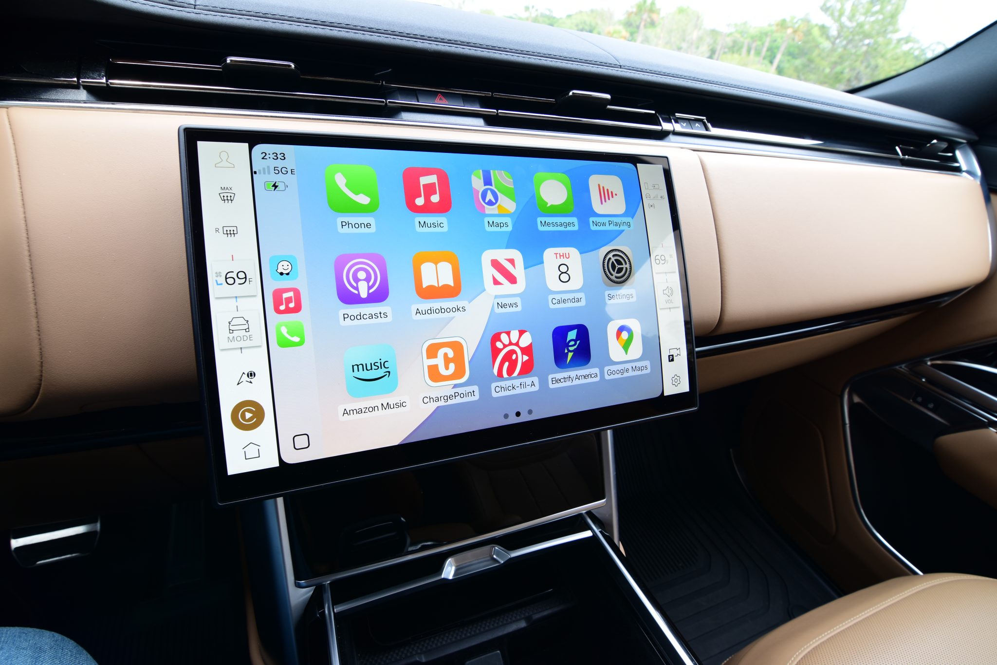 2025 Land Rover Range Rover SE LWB 7-Seat Review & Test Drive ...