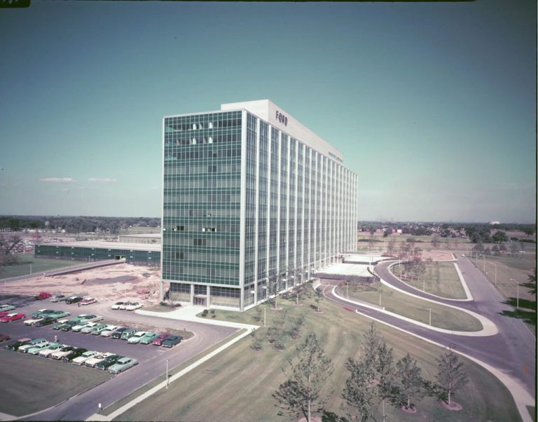 Ford Moves its Headquarters After 7 Decades to a New Dearborn Campus ...