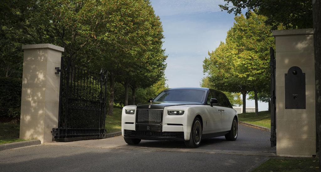 Rolls-Royce Debuts Phantom Centenary Private Collection in Las Vegas : Automotive Addicts