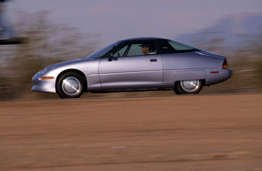 GM EV1 Restoration Brings a Forgotten Electric Pioneer Back Into the ...